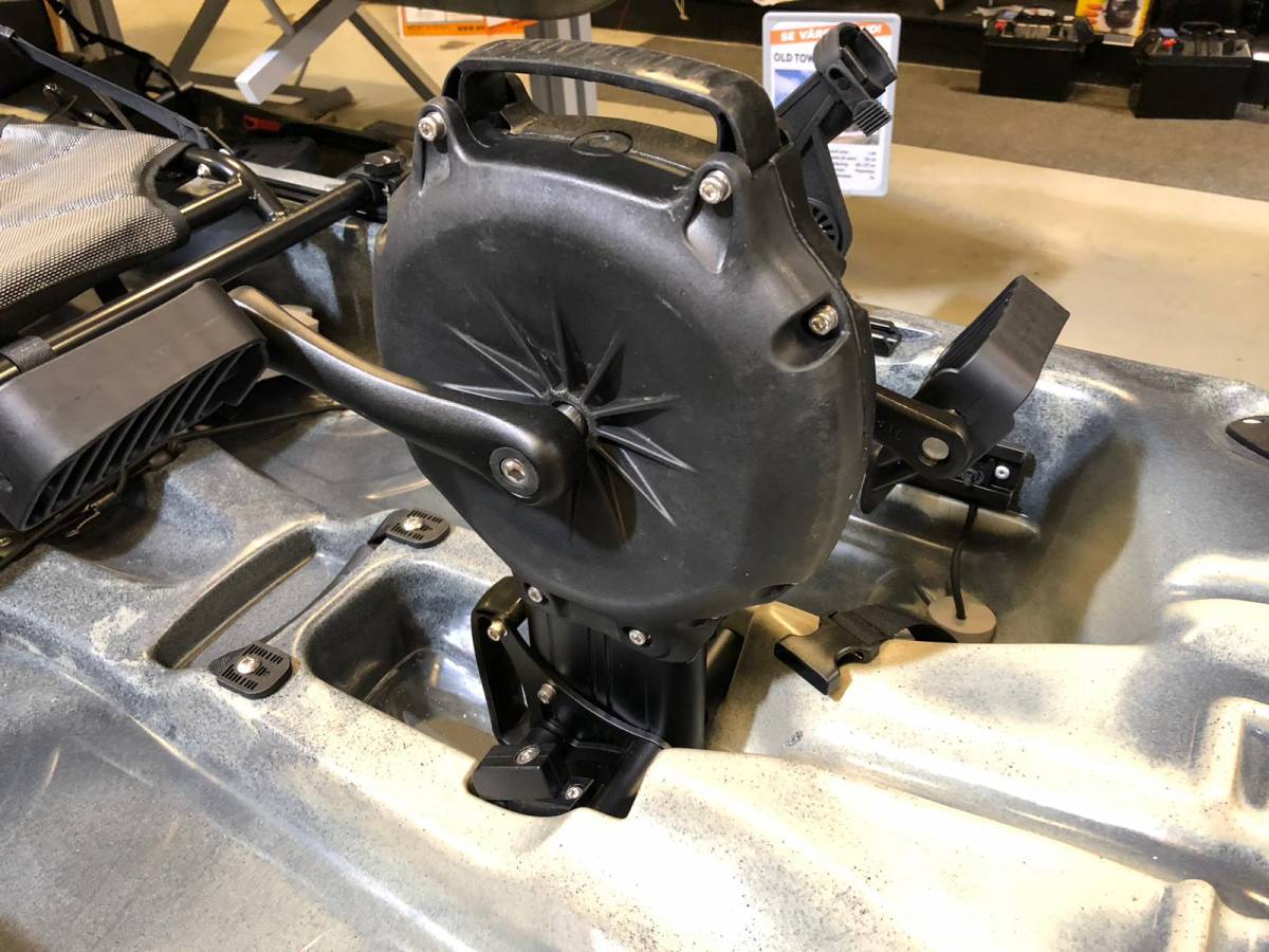 Riot Mako 10 med propell - West System