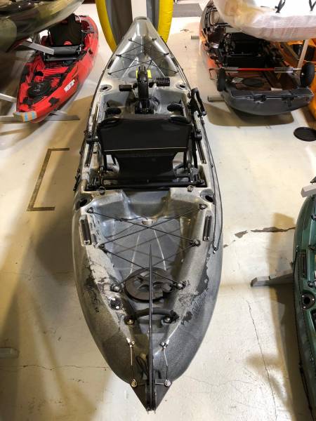 Riot Mako 12 med propell - West System